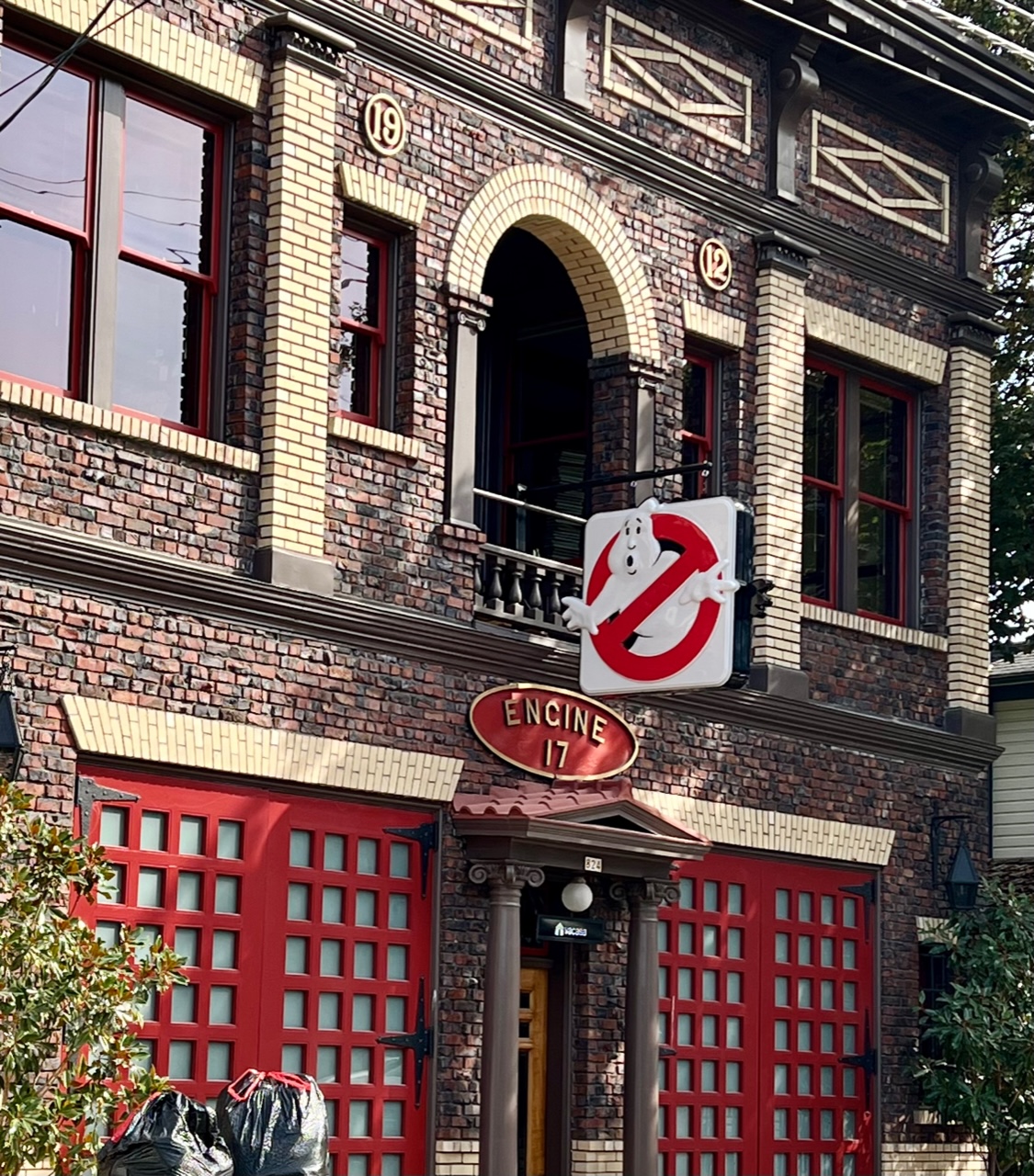 Your Chance To Stay In The Newest Ghostbusters' HQ Just Became A ...